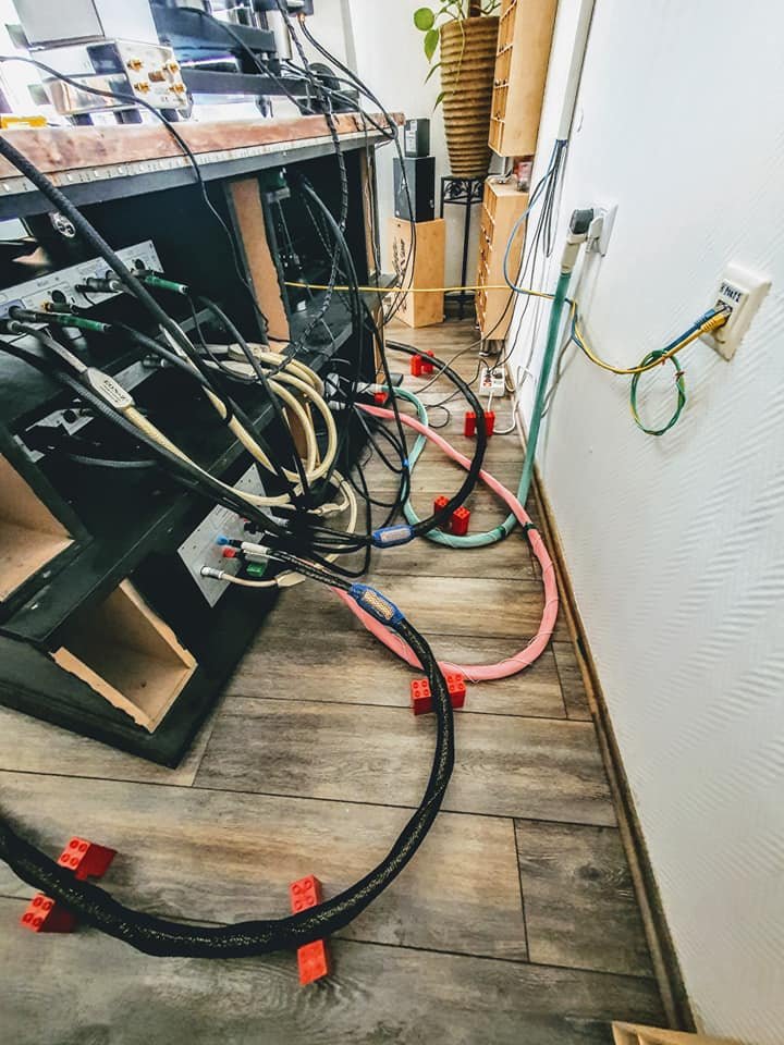 DIY cable stands. |﻿ DIY Audio Projects