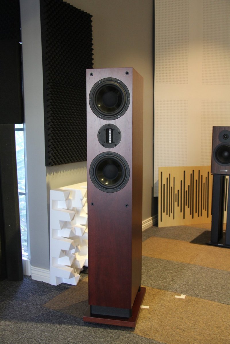 FS: ProAc Response D40R Floorstanding Speakers - Commercial Classifieds ...