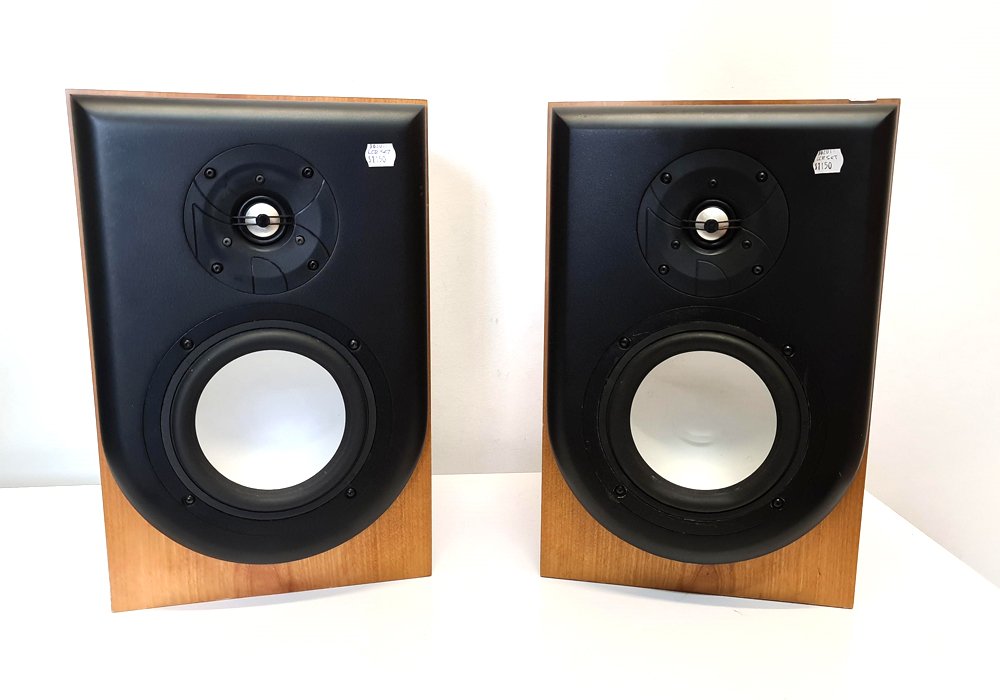 SOLD: Revel Performa M20 / C30 Speaker Combo |﻿ Commercial Classifieds