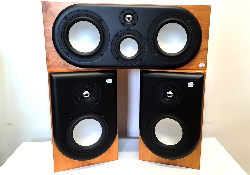 SOLD: Revel Performa M20 / C30 Speaker Combo |﻿ Commercial Classifieds