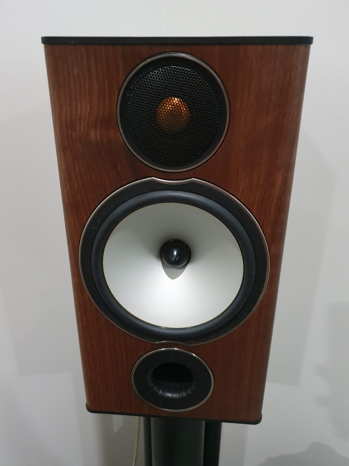 Bulk Lot NAD C372 Integrated Amplifier, B&W DM602 S2, Audio Monitor ...