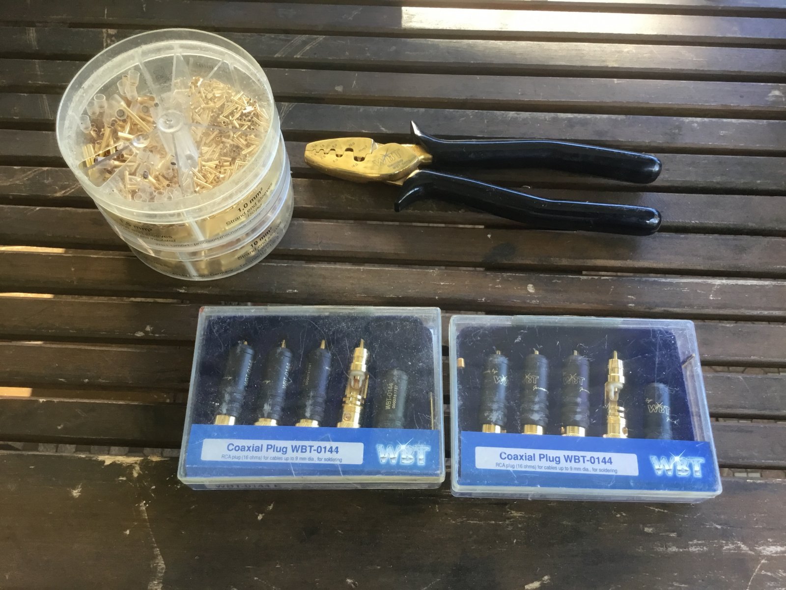 FS two sets of 4 WBT RCA PLUGS PLUS TOOL AND CRIMPS - Stereo, Home ...