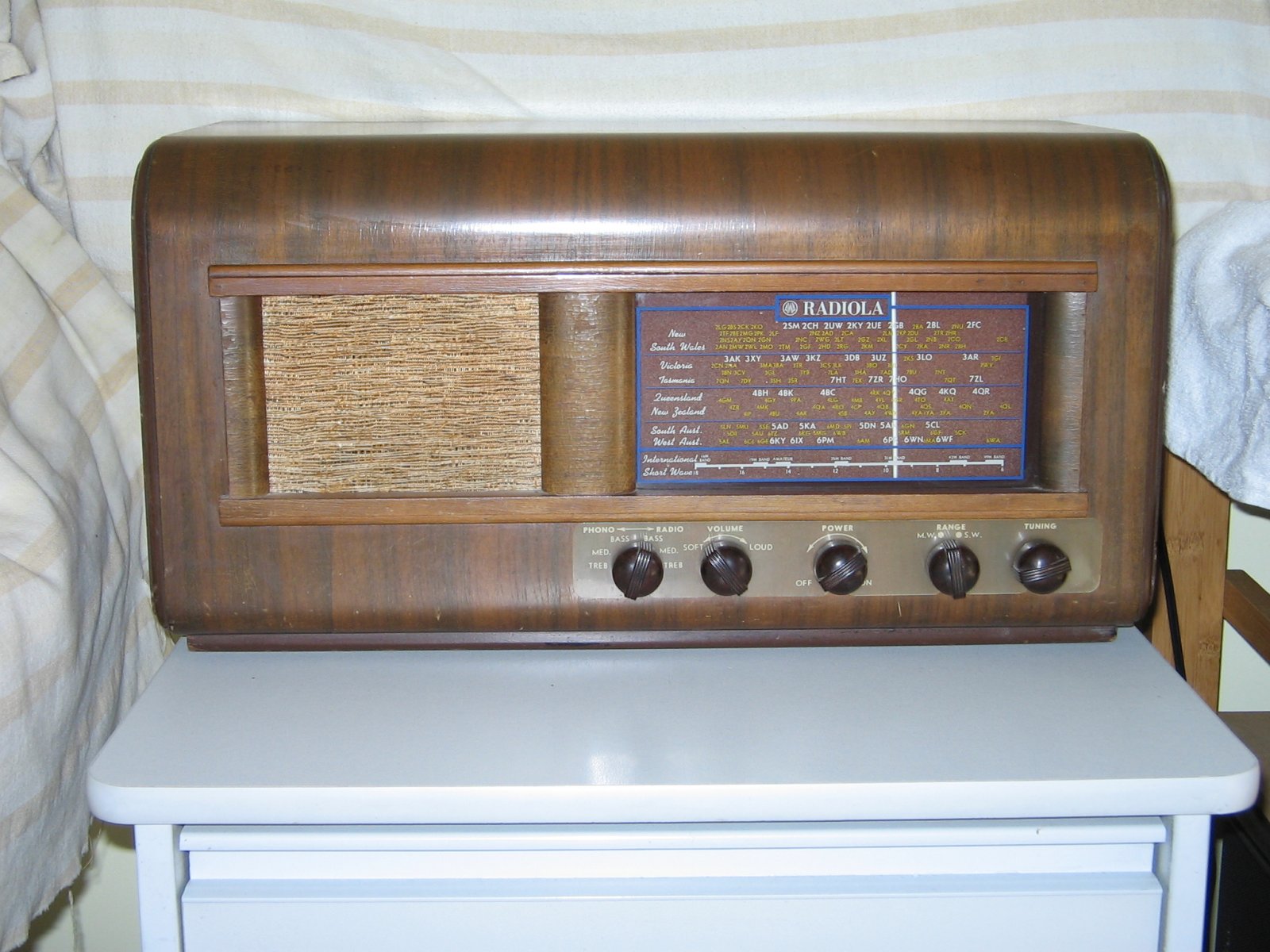 SOLD: VINTAGE VALVE RADIO AWA RADIOLA - Classifieds - All Other - StereoNET