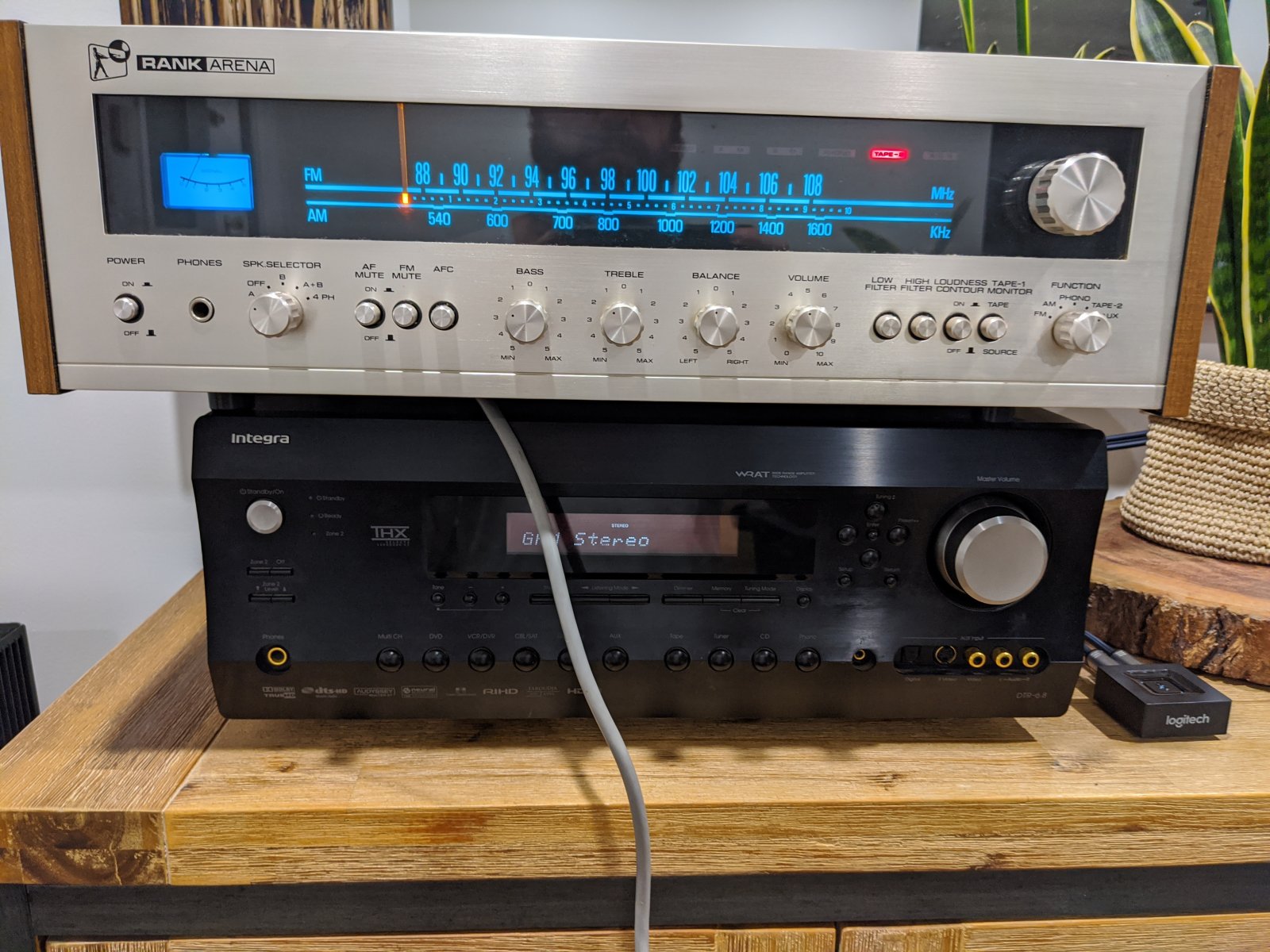 Rank Arena RA402 amplifier - Stereo Amplifiers & Pre-Amps - StereoNET