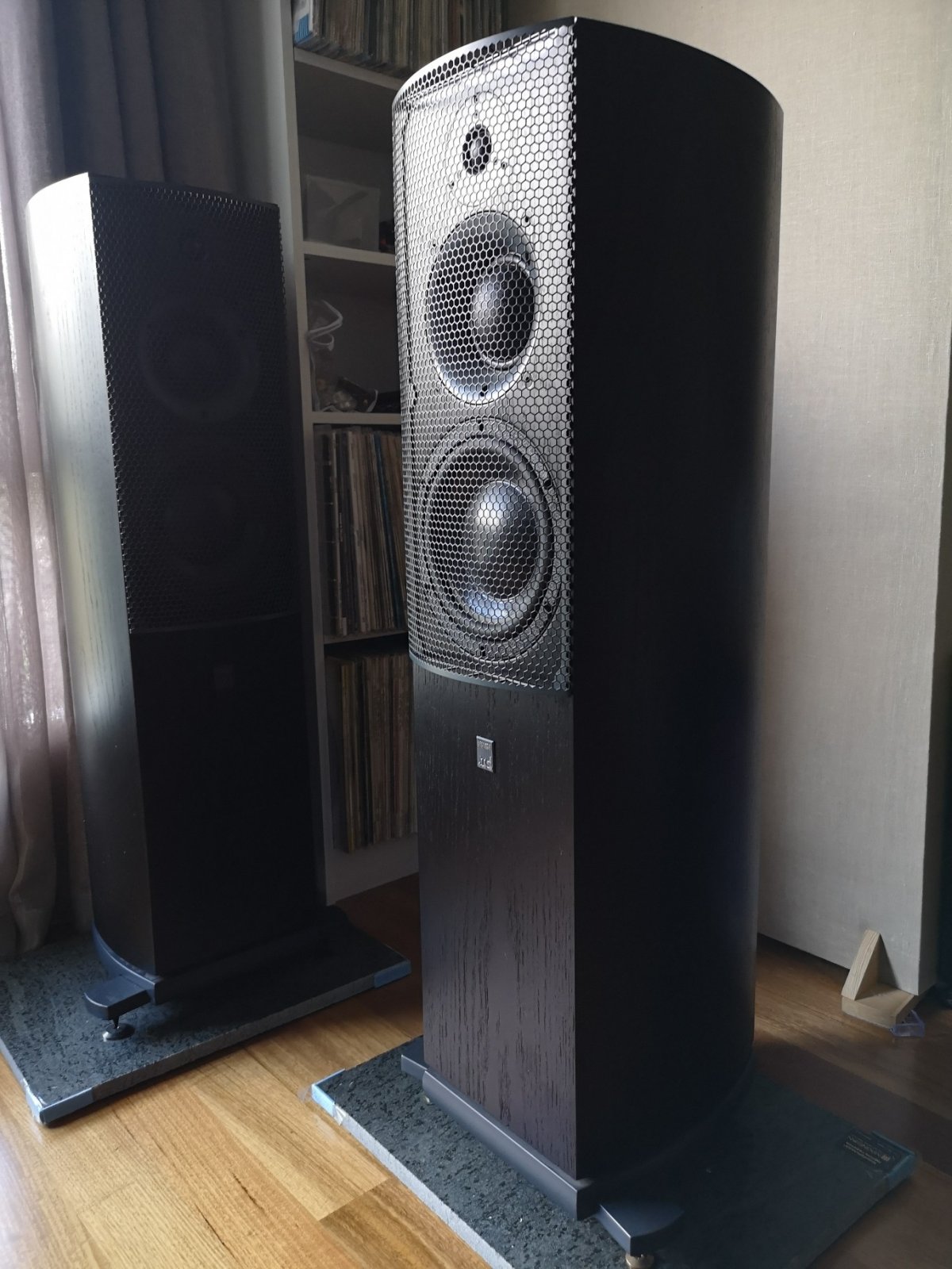 SOLD: FS: ATC SCM40 MK2 |﻿ Stereo, Home Cinema, Headphones Components