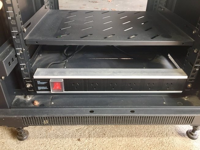 FS: Full-height 42RU 19-inch server rack for home theatre - Hi-Fi and ...