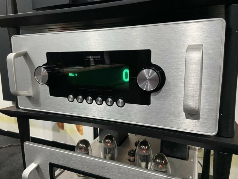 Audio Research REF6 Vacuum Tube Preamplifier - Commercial Classifieds ...