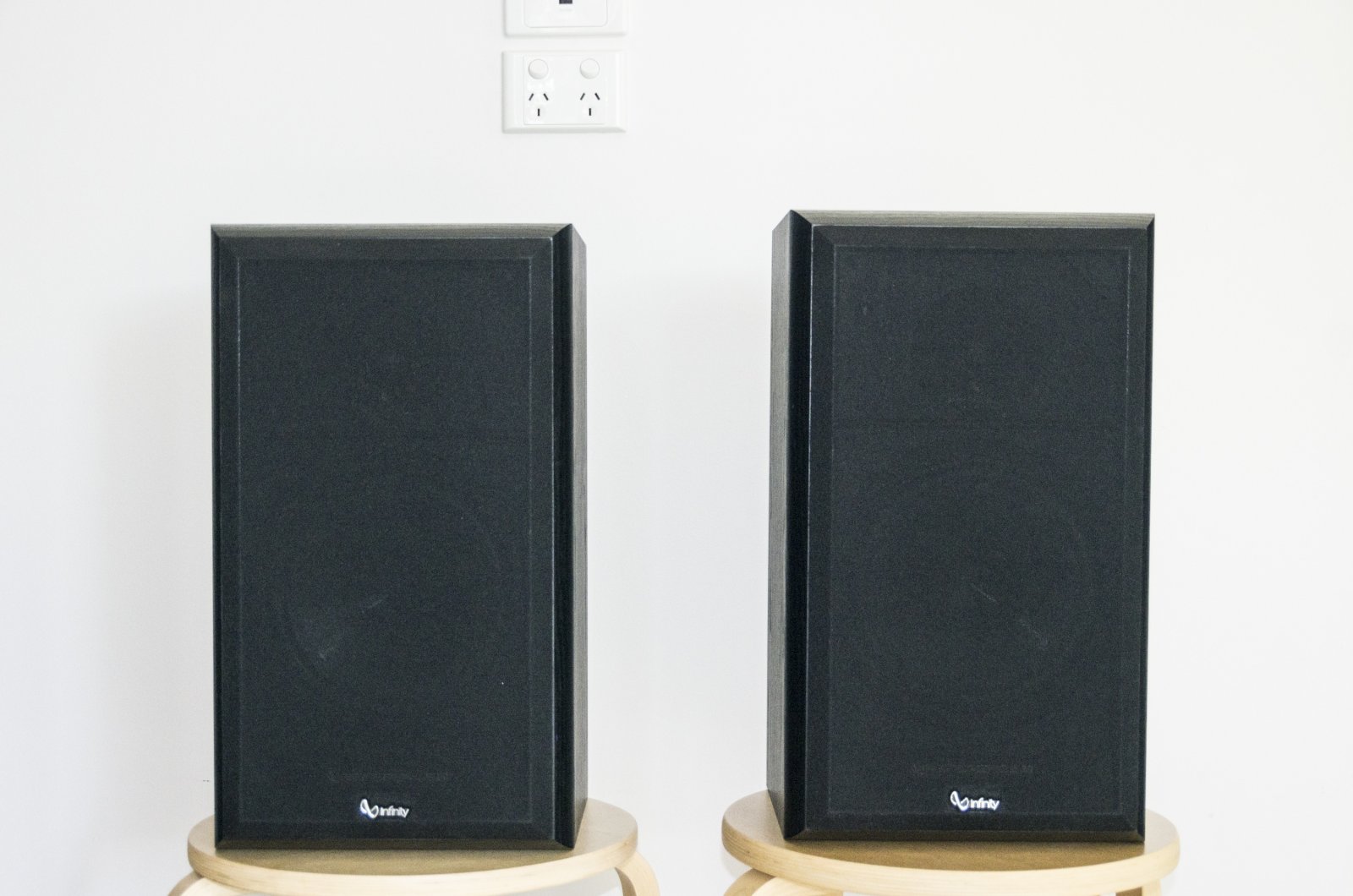 SOLD: FS: Infinity Reference 20 Speakers Black Ash Excellent Condition ...