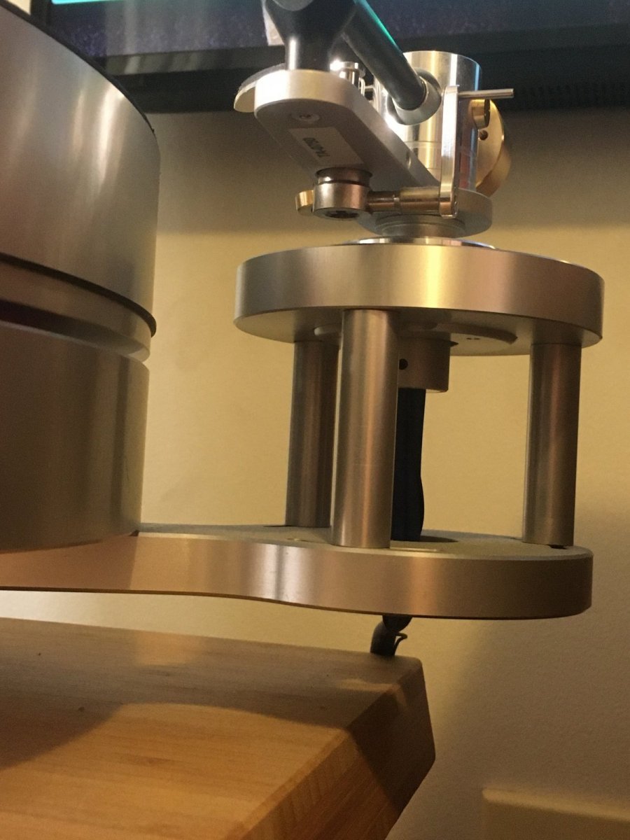 Acoustic Signature Challenger TT with arm, phono stage and accessories ...