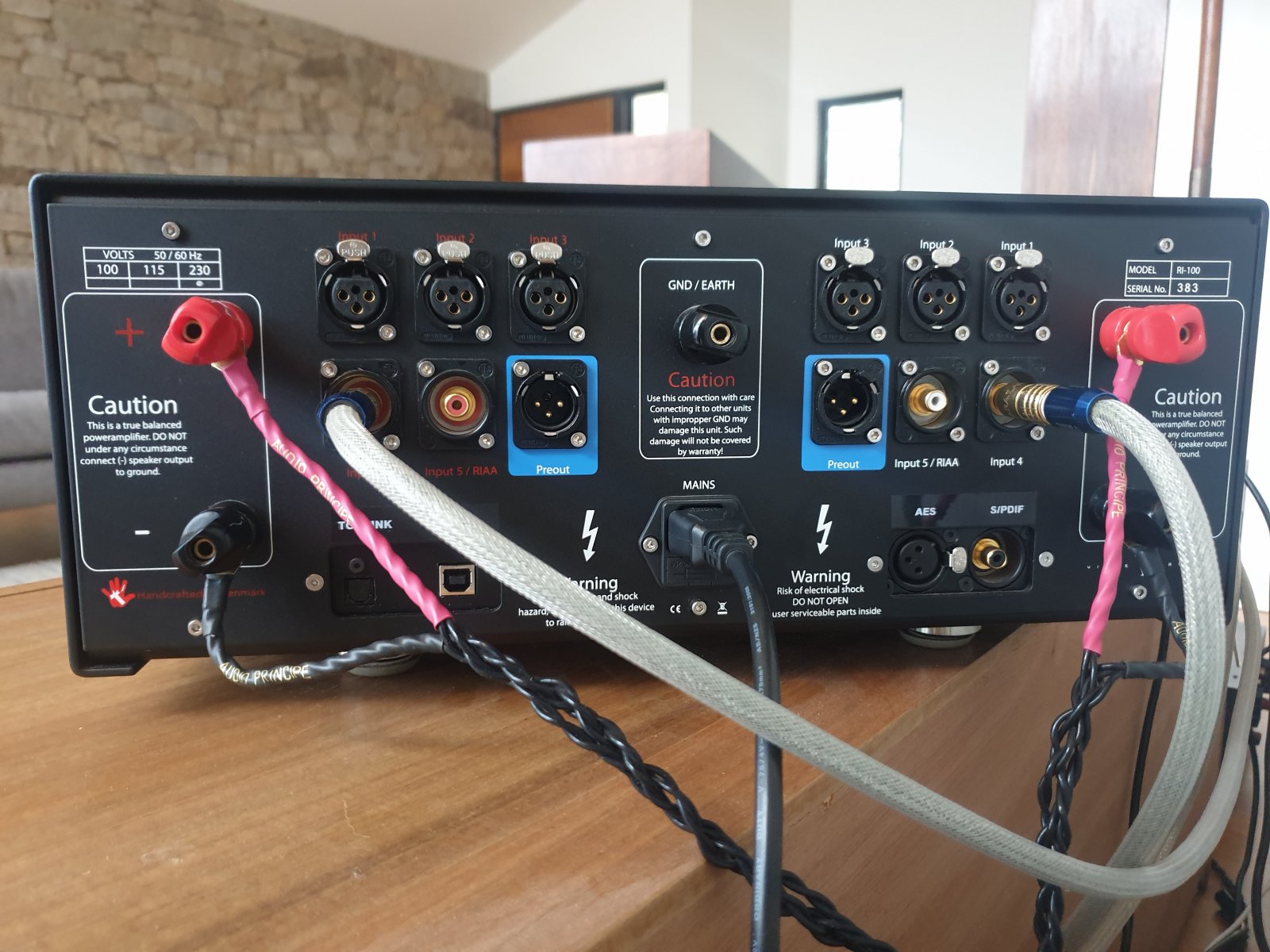 SOLD: VITUS RI-100 Integrated Amp with DAC Module - Silver - Stereo ...