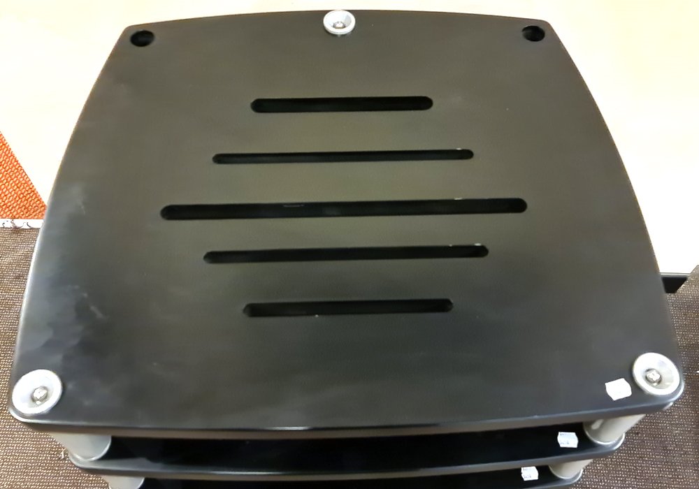 Avid Isorak Audio Equipment Rack - Commercial Classifieds - StereoNET