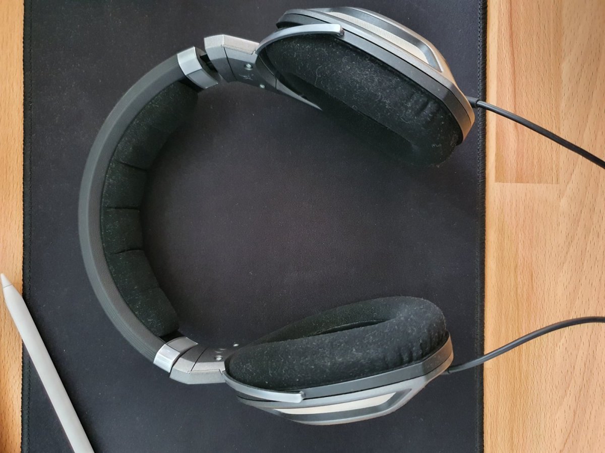 SOLD: FS: SOLD PENDING Sennheiser HD700 with mods - Stereo, Home Cinema ...