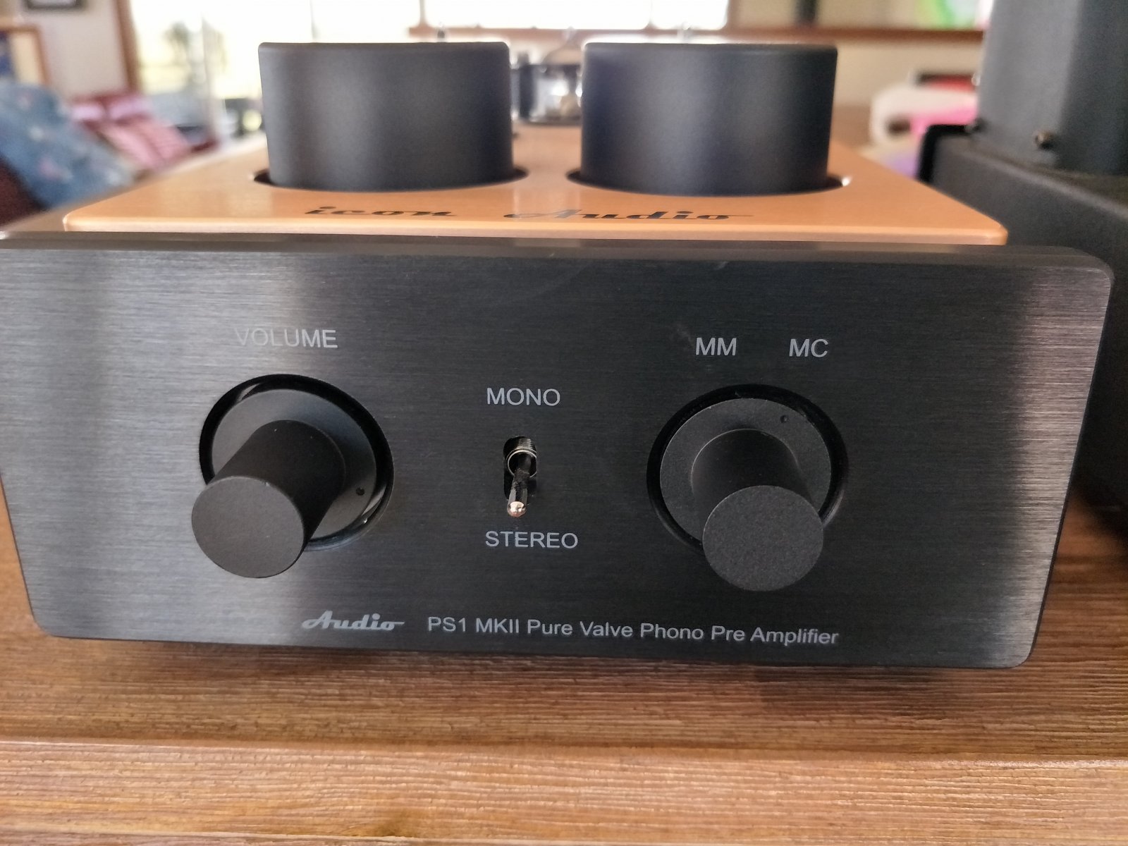 SOLD; Icon Audio PS1 Signature valve MC / MM phono preamplifier ...