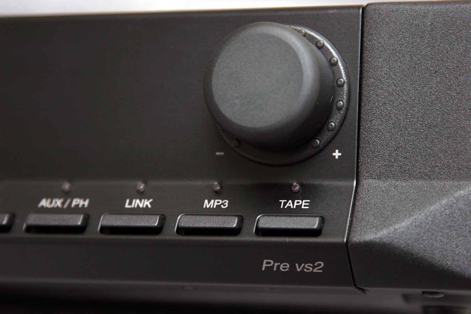 SOLD: FS: Cyrus 8 Power & Pre vs2 in Black (inc QED Speaker cables ...