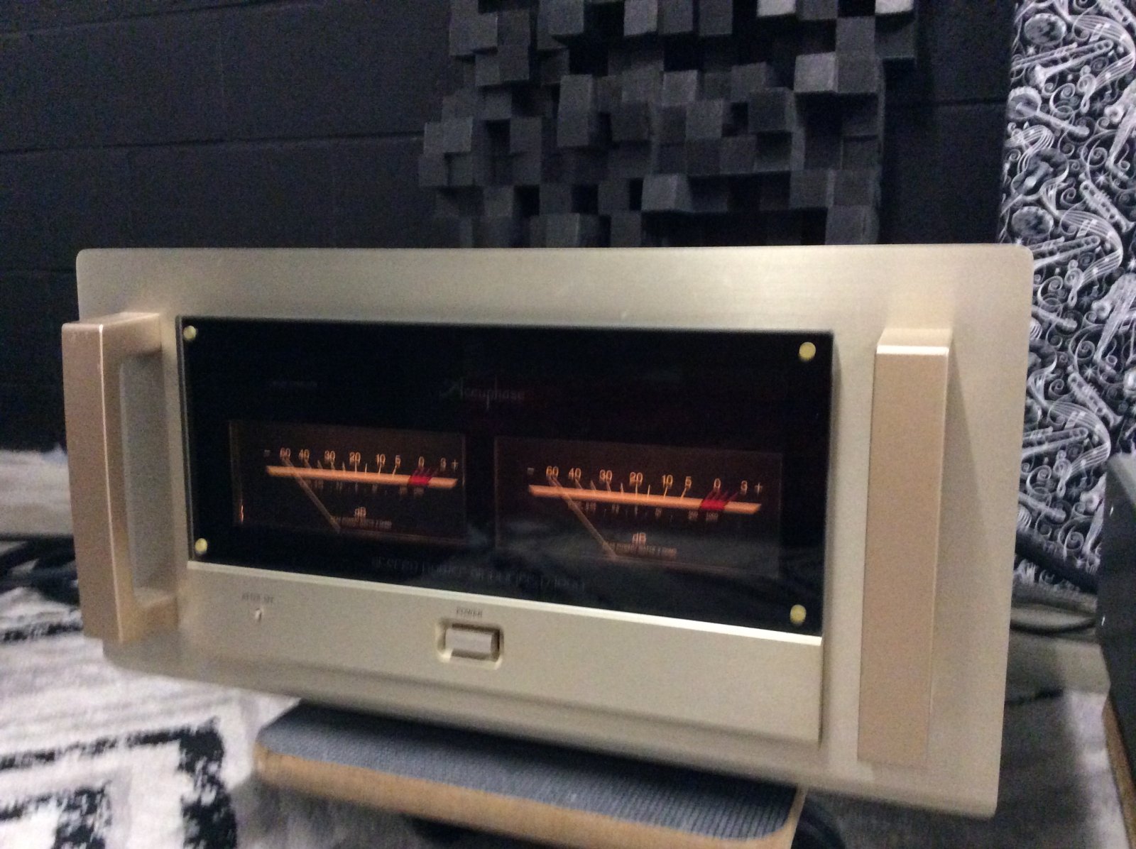 SOLD: Accuphase p1000 and c2400. Preamp with ad2810 phono - Stereo ...