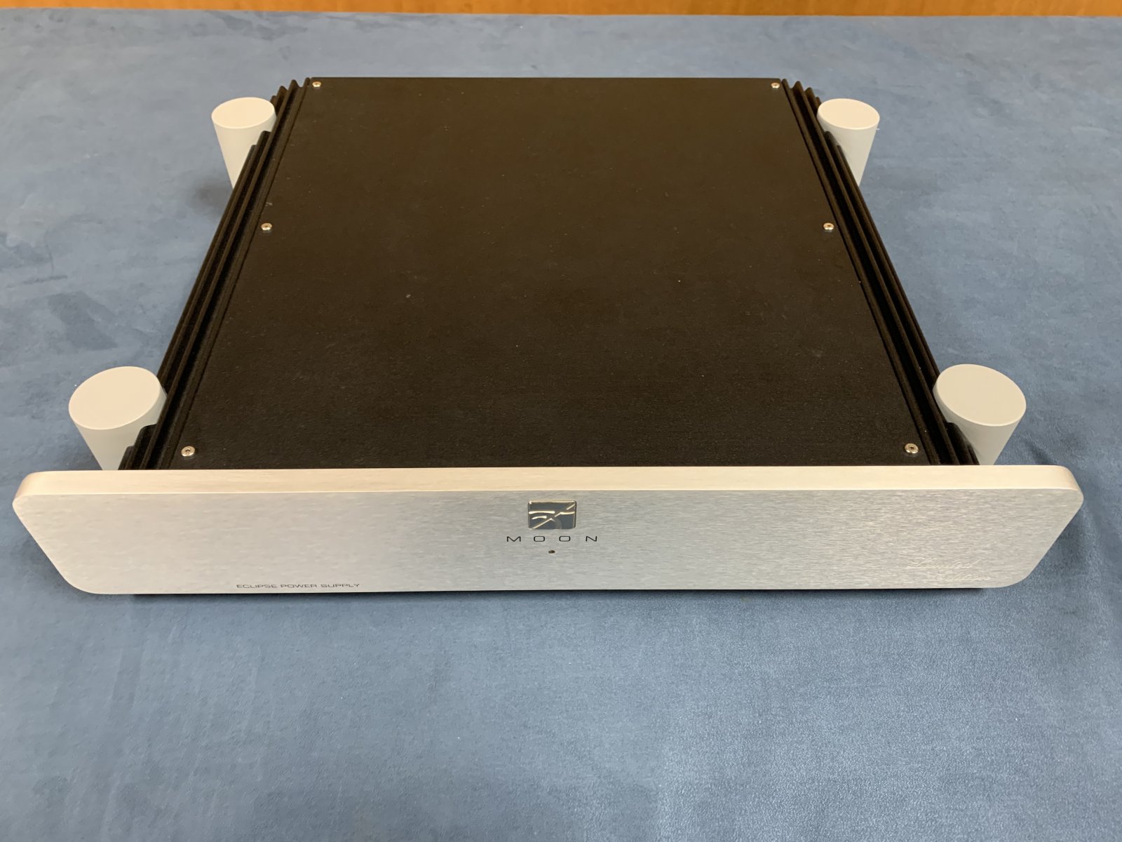 EOI: Simaudio Moon Eclipse Limited Edition CD Player/DAC - Stereo, Home ...