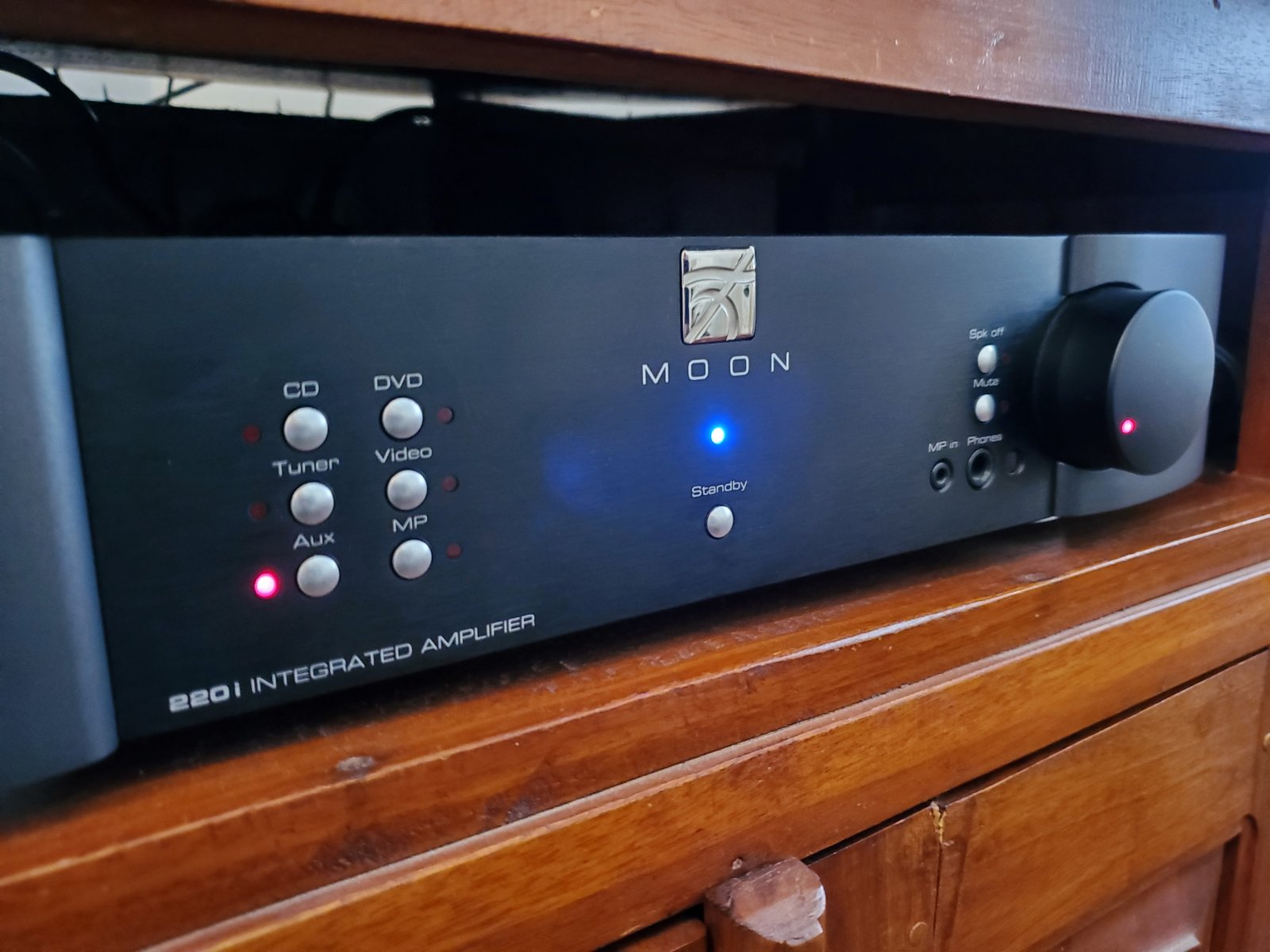 FS: Simaudio Moon 220i Integrated Amplifier - Stereo, Home Cinema ...