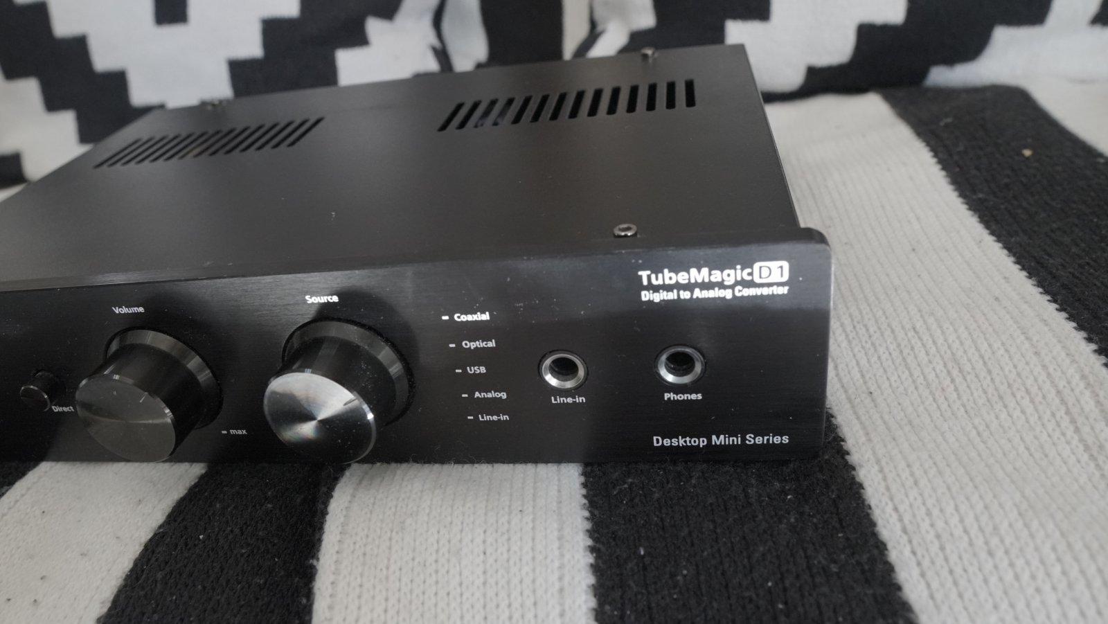 SOLD: Maverick Audio D1 Preamp Tube Dac |﻿ Stereo, Home Cinema ...