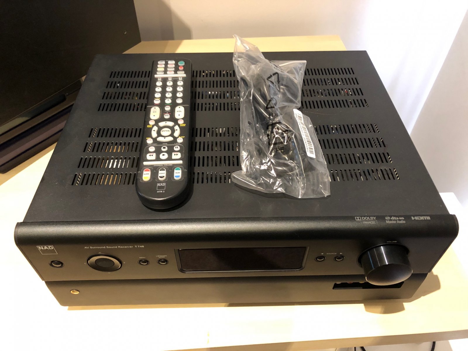 SOLD: FS: NAD T748 7.1 Receiver - Hi-Fi and Cinema Cables & Accessories - StereoNET