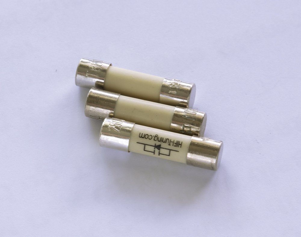 SOLD: FS: Hi Fi Tuning set of Silver T800 Ma 5x20 mm Fuses new ...