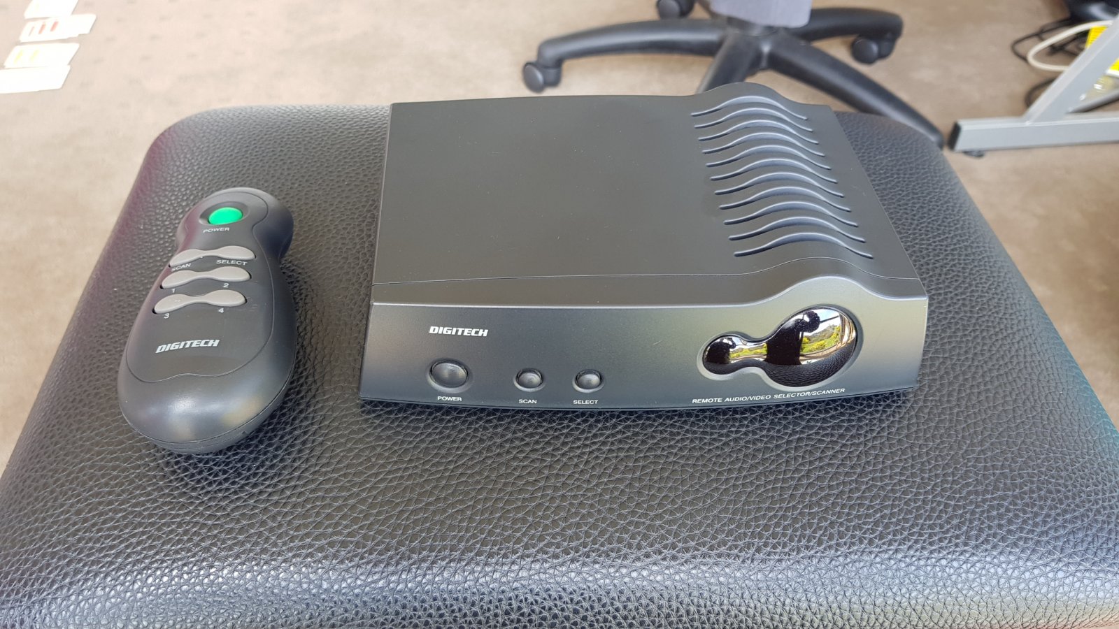 FS: Digitech AC1670 A/V Selector/Scanner - Hi-Fi and Cinema Cables ...