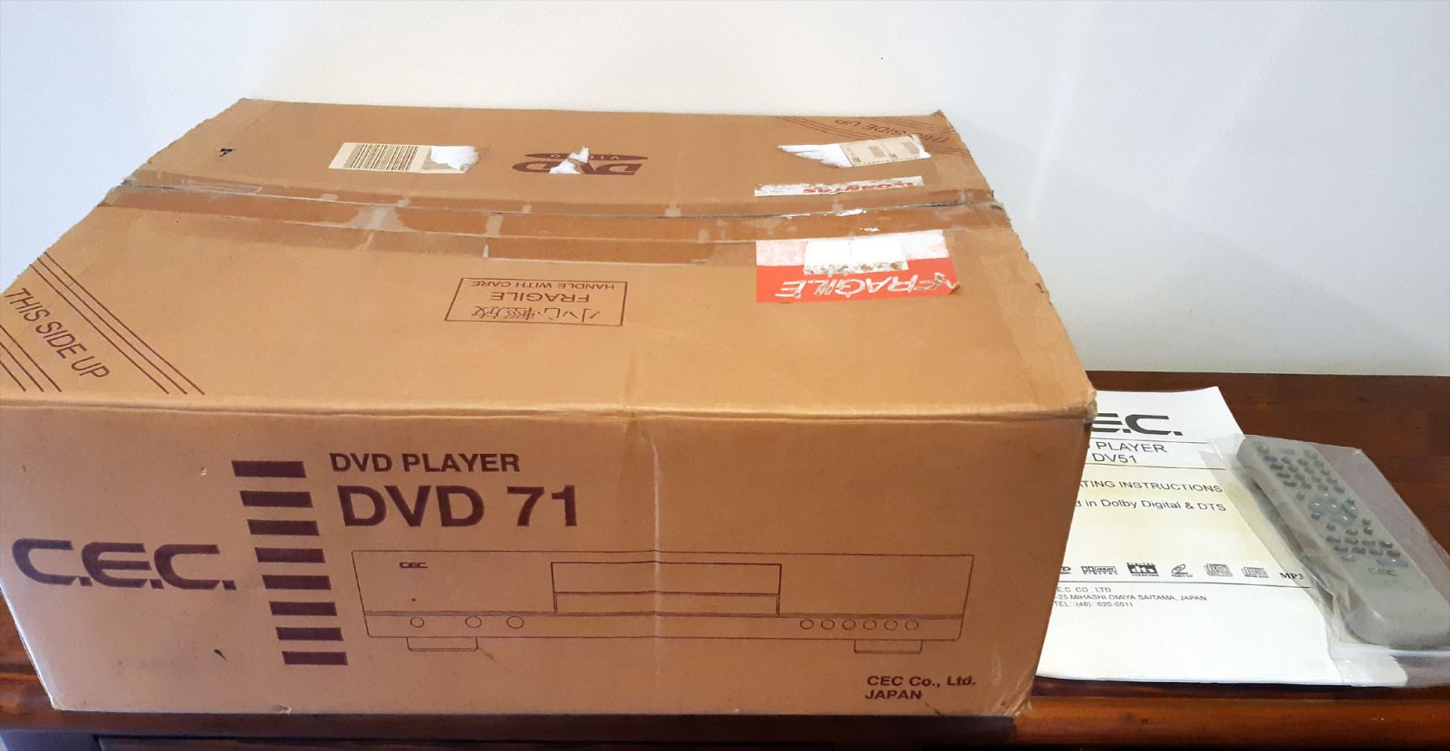 CEC DVD71 Audiophile DVD & CD player rare like new in box!! - Hi-Fi and ...
