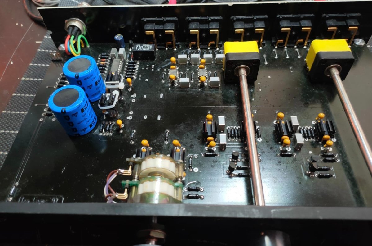 FS: Michell Argo HR pre with Hera power supply + Alecto mono power amps - Stereo, Home Cinema ...