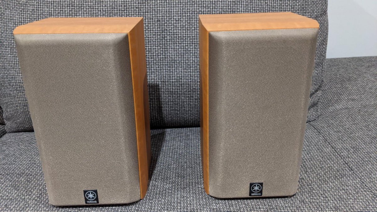 Yamaha NS-E56 baby bookshelf speakers - Stereo, Home Cinema, Headphones Components - StereoNET