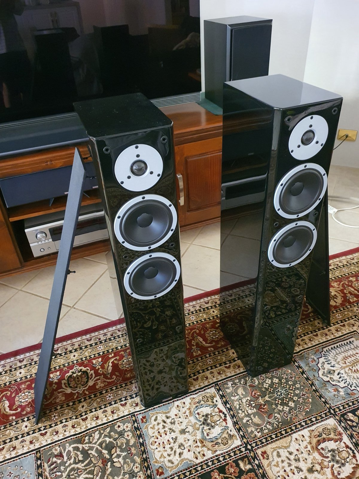 SOLD: FS Dynaudio X32 Floor standers (Perth) - Stereo, Home Cinema ...
