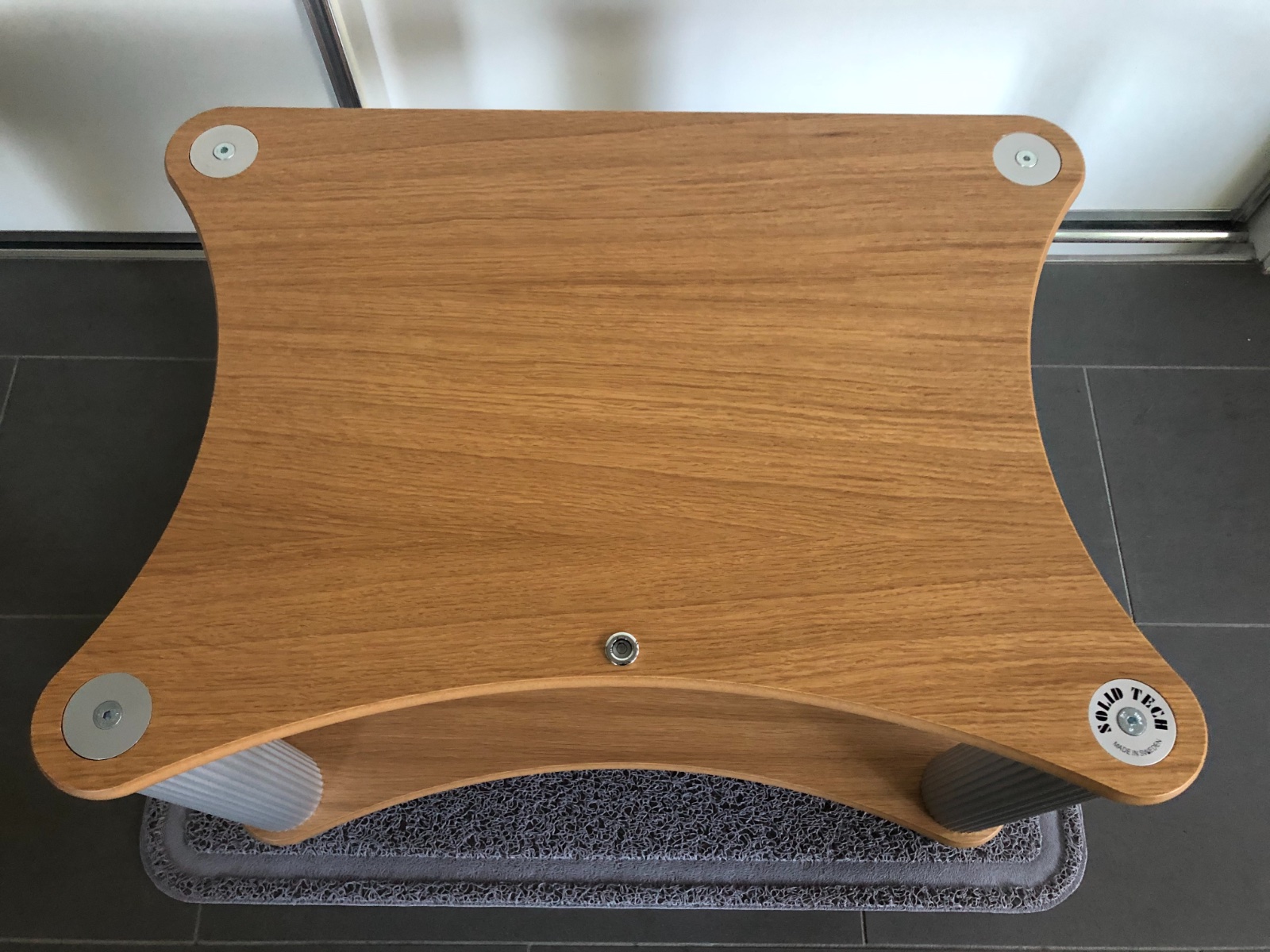 FS: Solidtech Radius Solo 2 hifi rack - Hi-Fi and Cinema Cables & Accessories - StereoNET