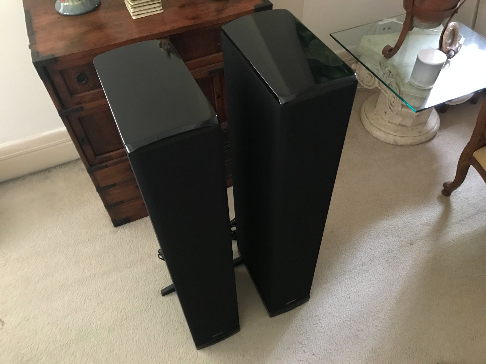 FS: Definitive Technology BP7006 Bipolar speakers with built in sub ...