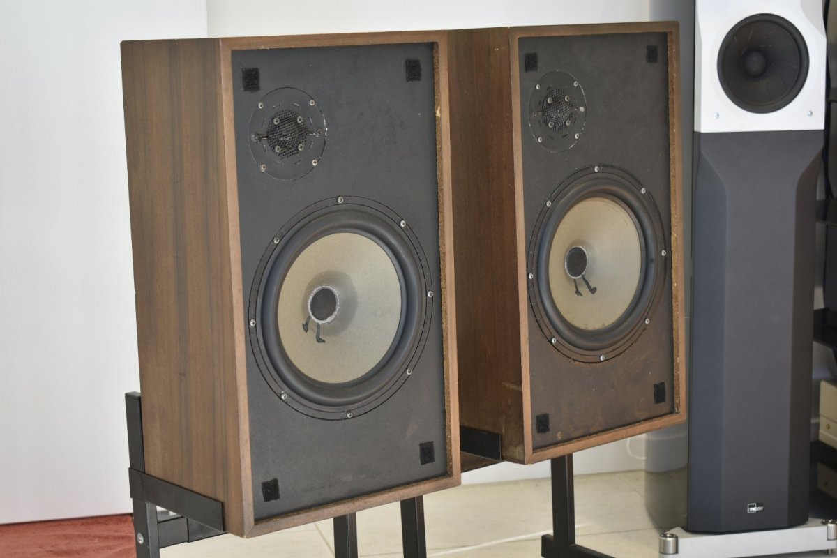 SOLD: FS: INTERDYN Speakers Floor 2 way with STANDS! - Stereo, Home ...