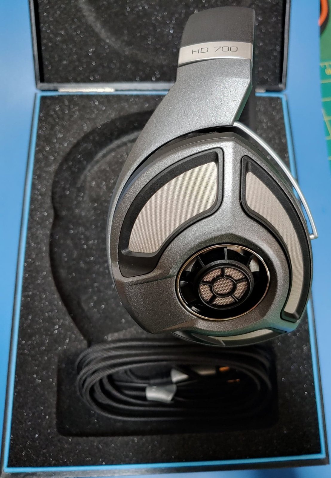 FS: Sennheiser HD 700 - Stereo, Home Cinema, Headphones Components ...