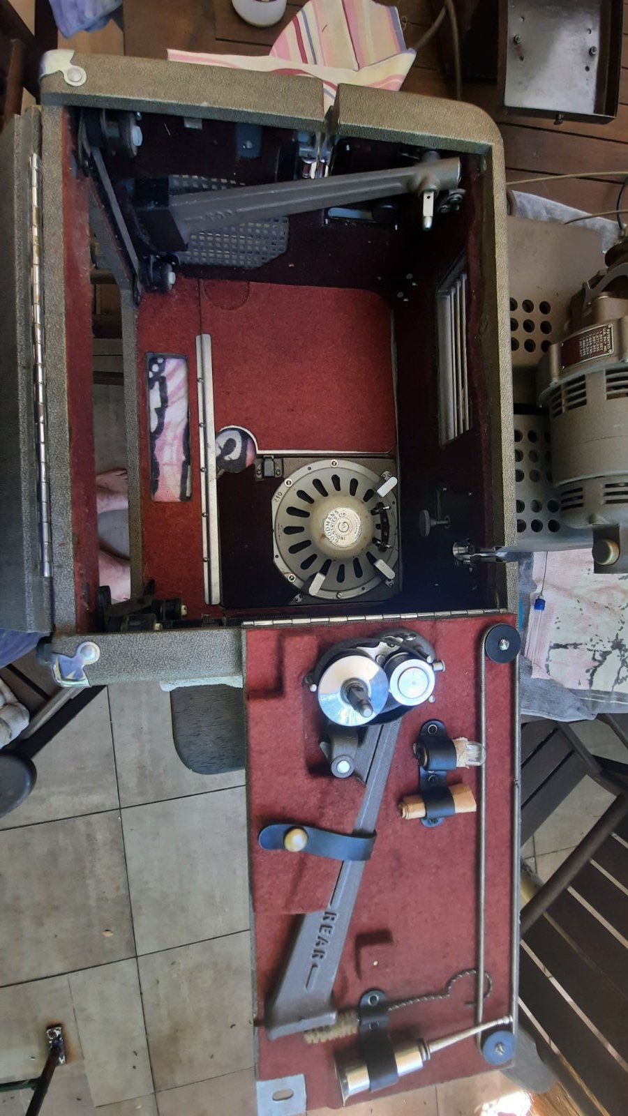 The weird and wonderful world of old sound projectors. - DIY Audio ...