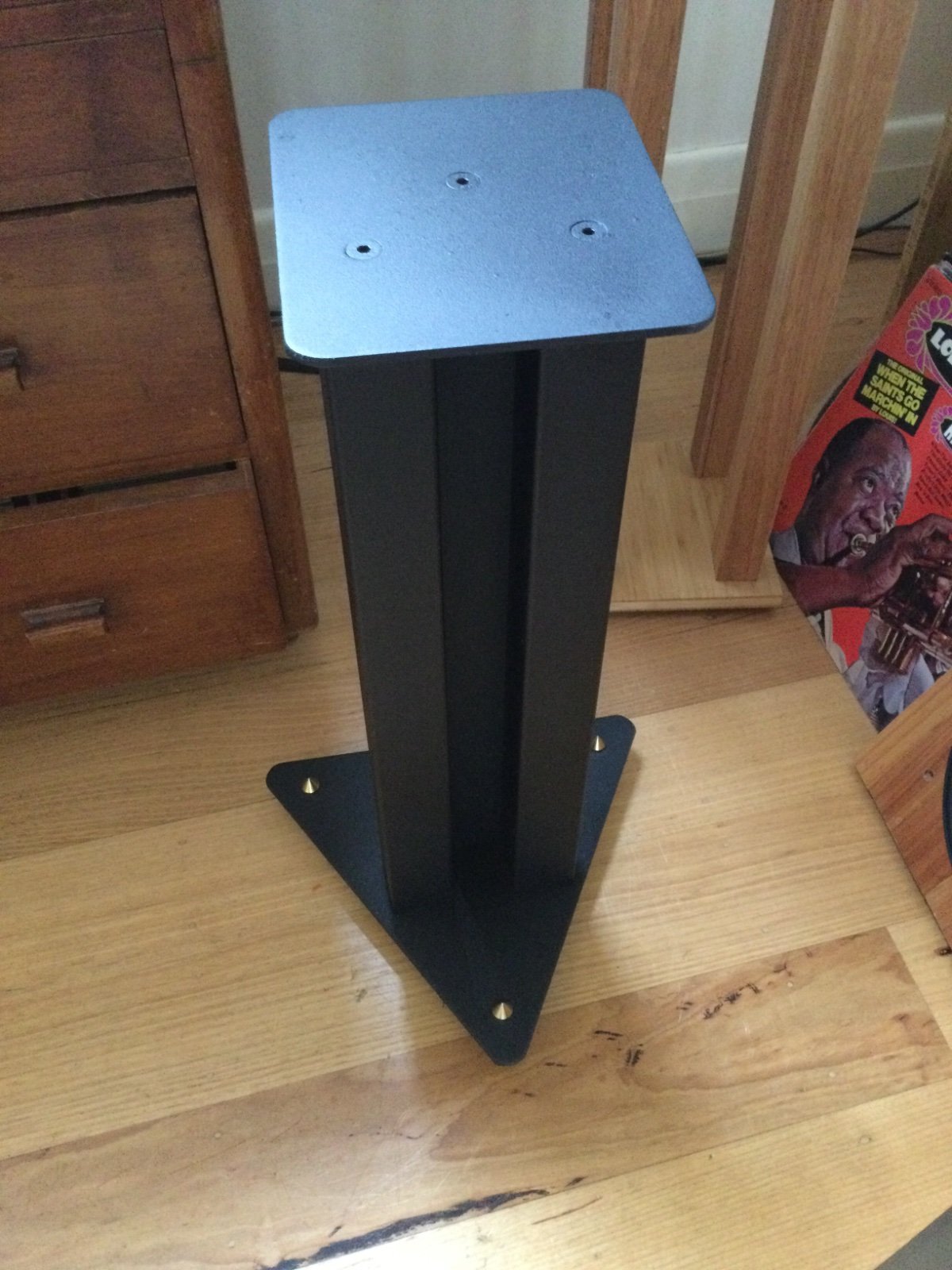 SOLD: Lovan speaker stands. - Hi-Fi and Cinema Cables & Accessories ...
