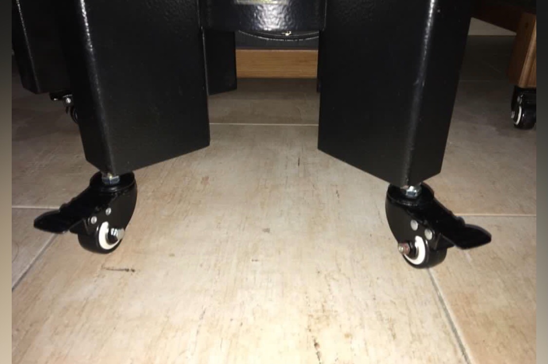 M.A.F uk made low speaker stands - Hi-Fi and Cinema Cables ...
