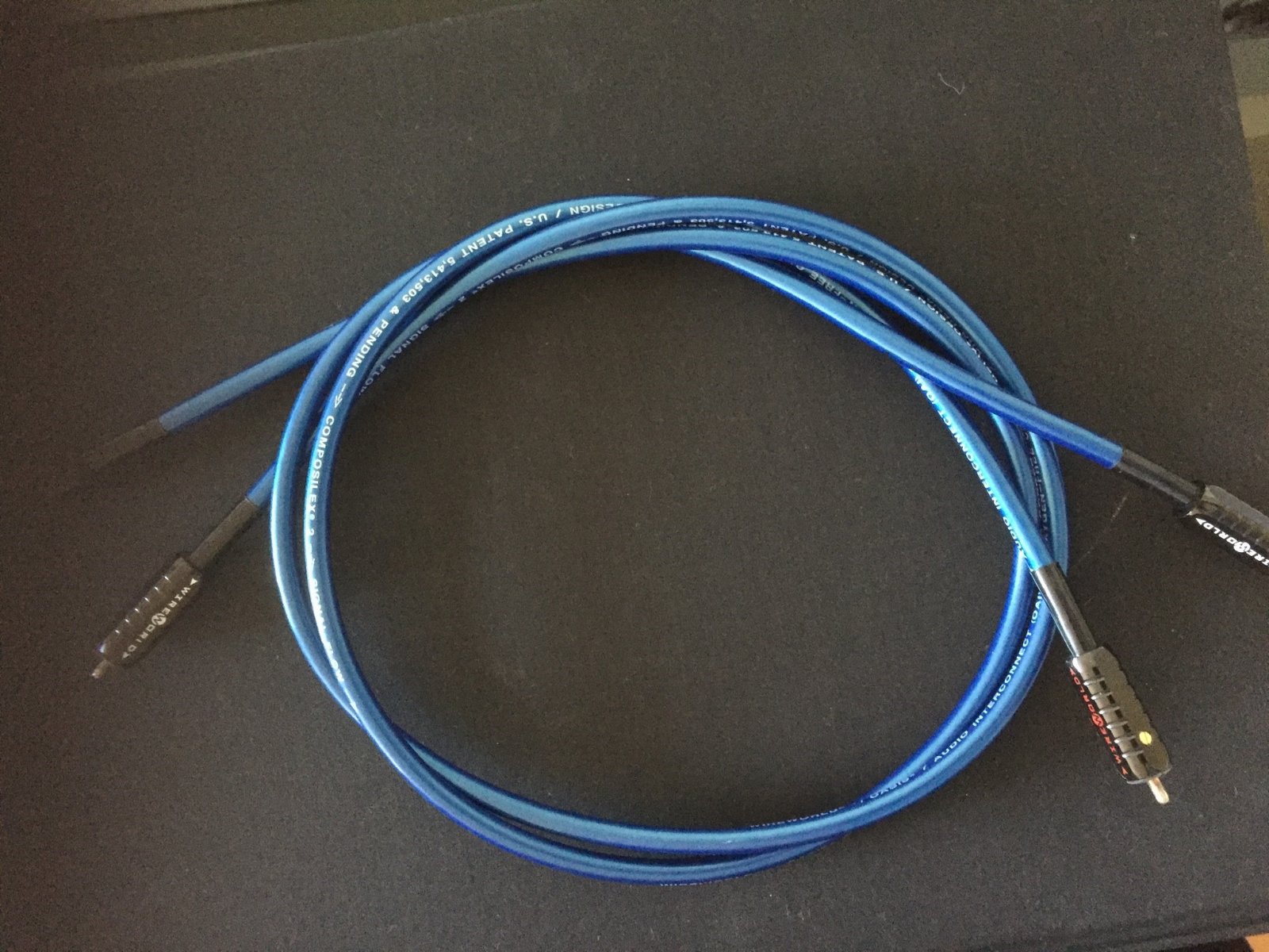 SOLD: Wireworld RCA Interconnects- Oasis 7; 1 Pair ( 2 cables) - Hi-Fi ...