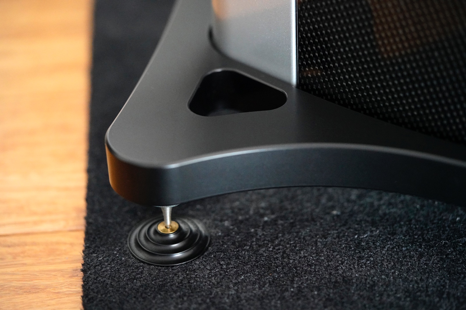 Wilson Benesch Vector Floorstanding Speakers - Stereo, Home Cinema ...