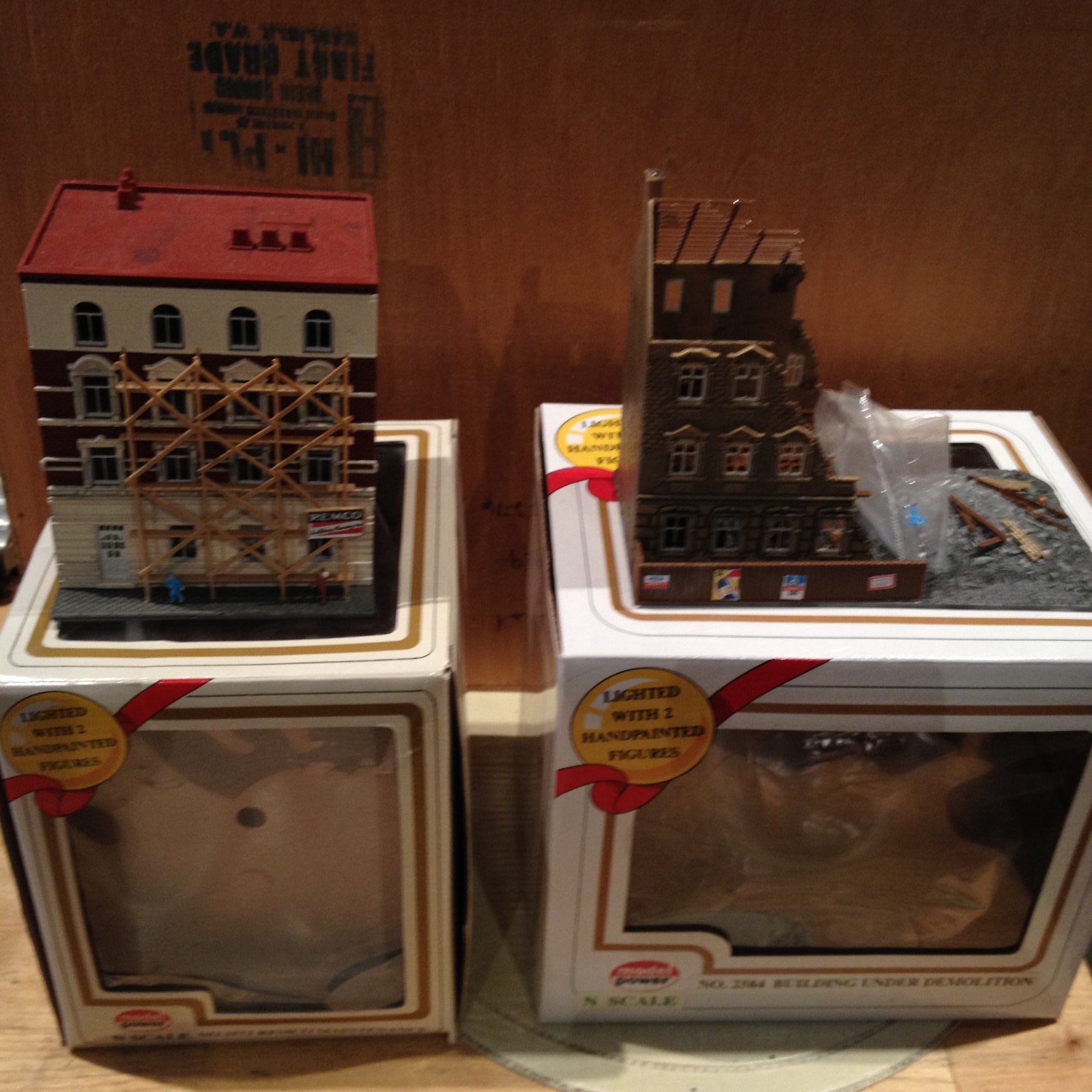 SOLD: "N" SCALE Model house,carriages,locos rolling stock - Classifieds ...