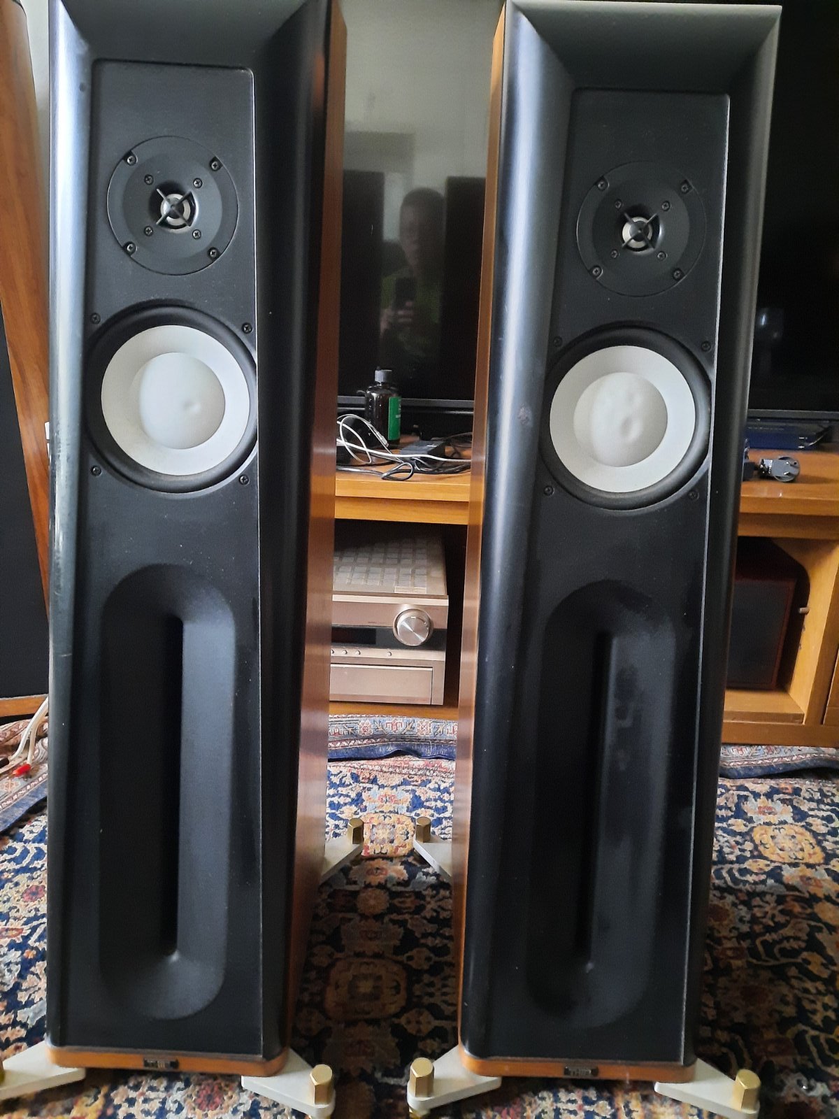 FS: PRICE DROP Thiel CS1.6 speakers , with outriggers. - Stereo, Home ...