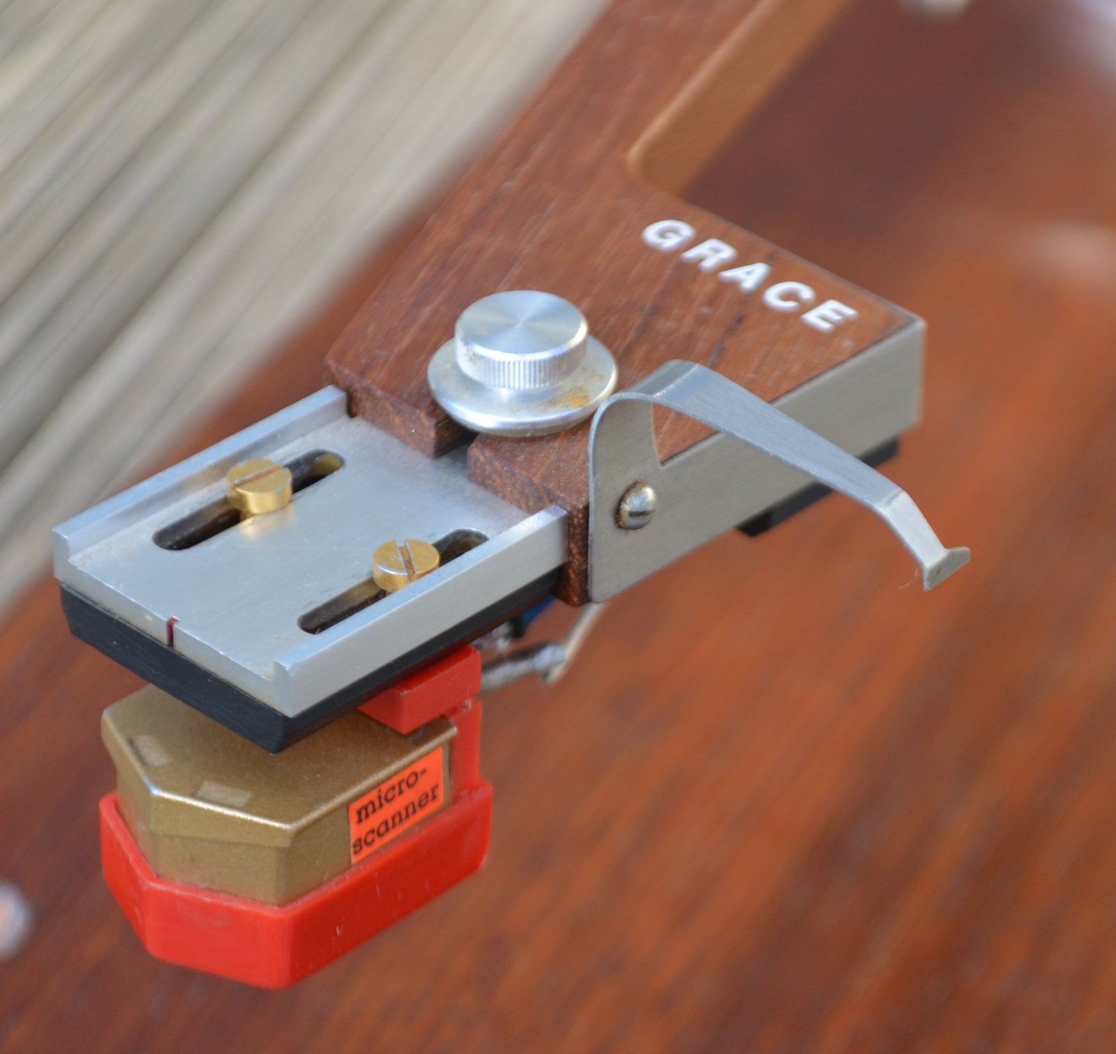 Grace G714 Unipivot timber tonearm with Decca London Gold cartridge ...