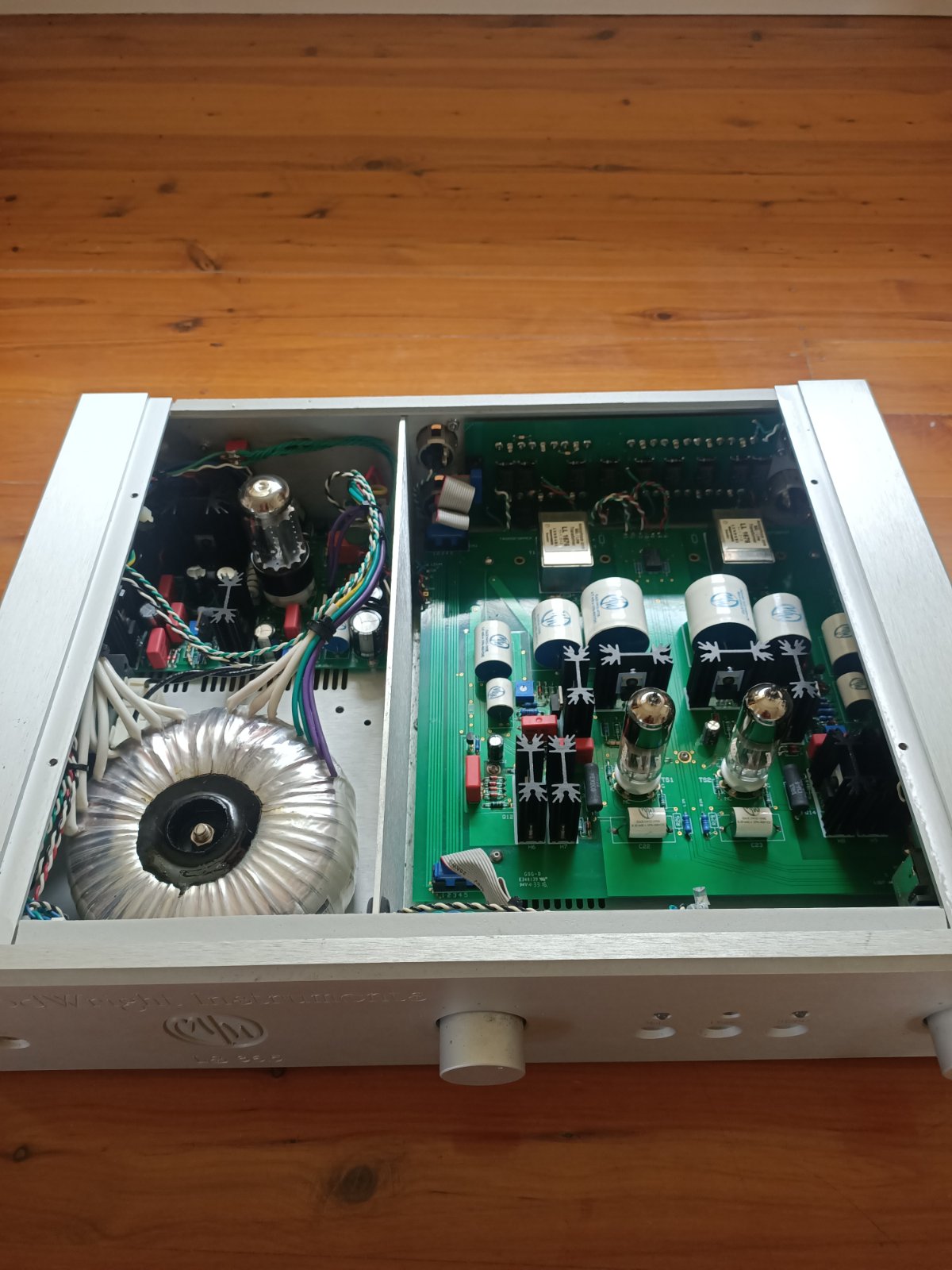 Modwright LS 36.5 linestage (pre amplifier) - Stereo, Home Cinema ...