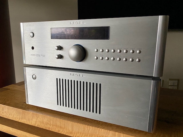 FS: Rotel RSP-1570 surround processor and RMB-1575 5 channel power amp ...