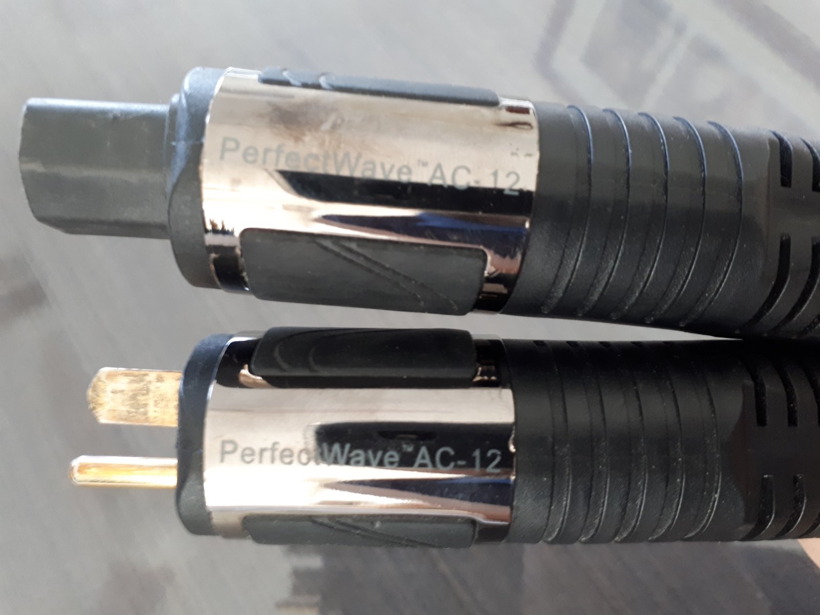SOLD: FS: Power Cable - PS Audio Perfectwave AC12 (2m) - Hi-Fi and ...