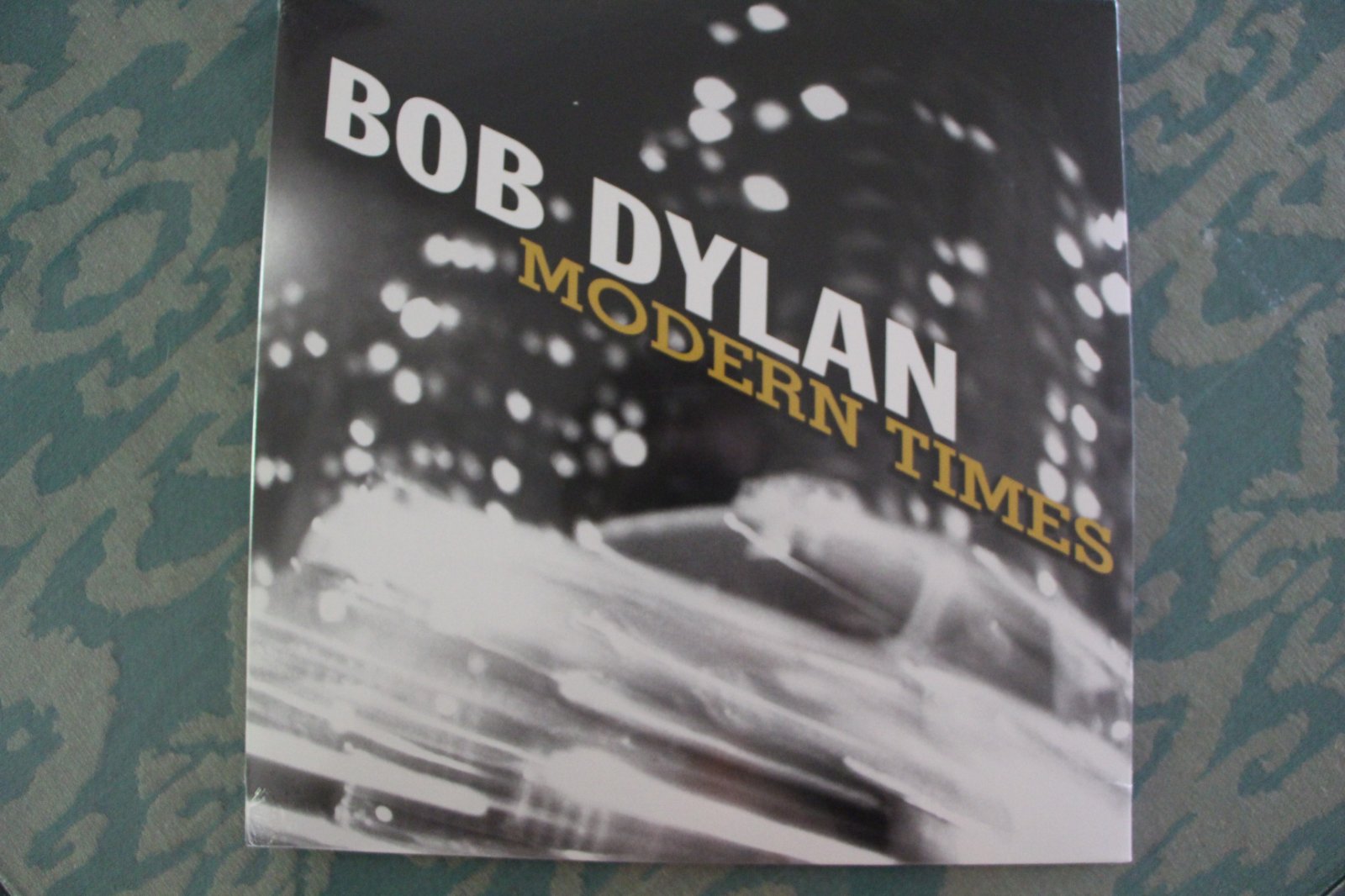 Bob Dylan-Modern Times Vinyl |﻿ Vinyl, CD, and Blu-ray