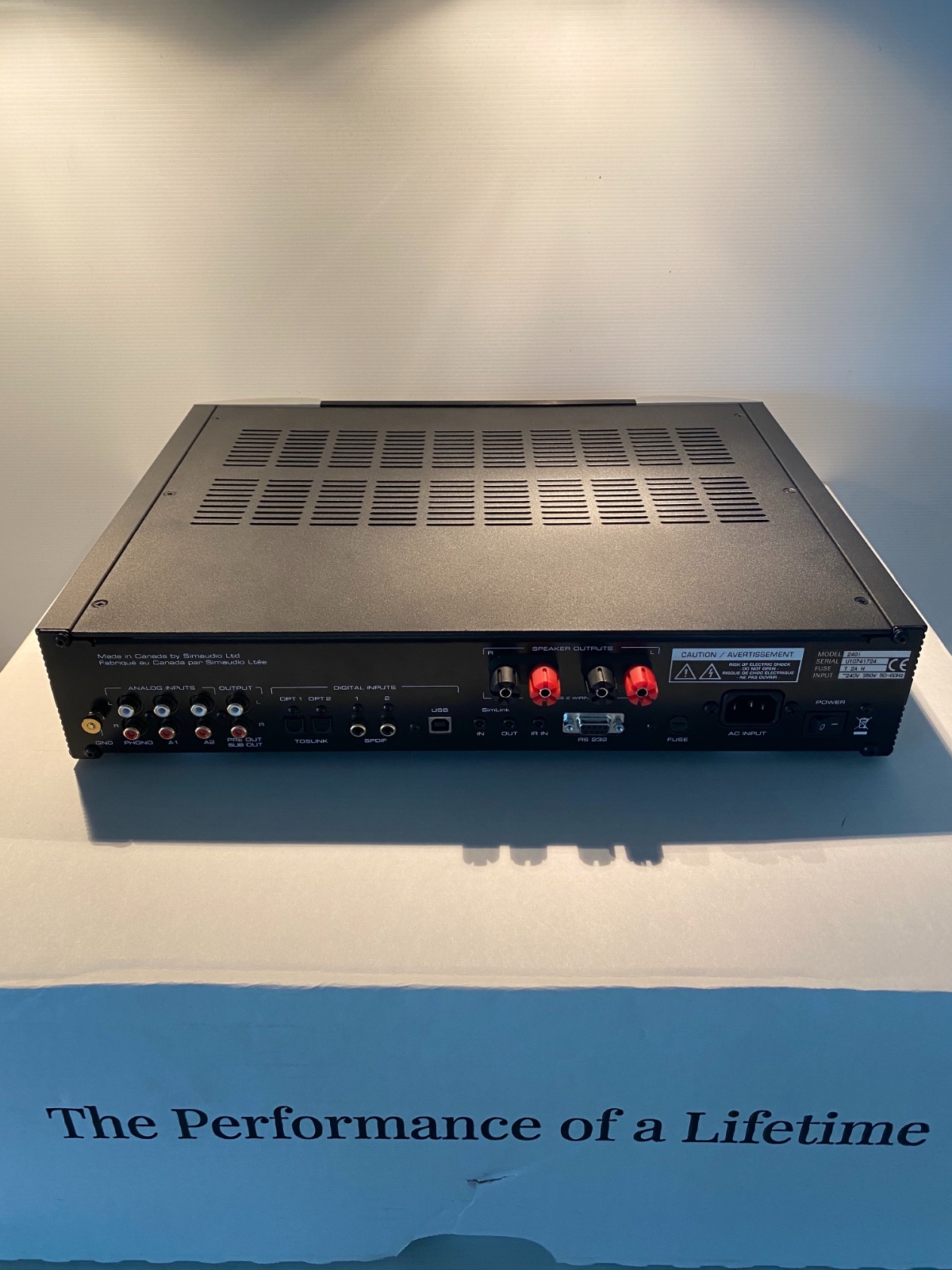 Simaudio MOON 240i Integrated Amplifier - 4 weeks old - Stereo, Home ...