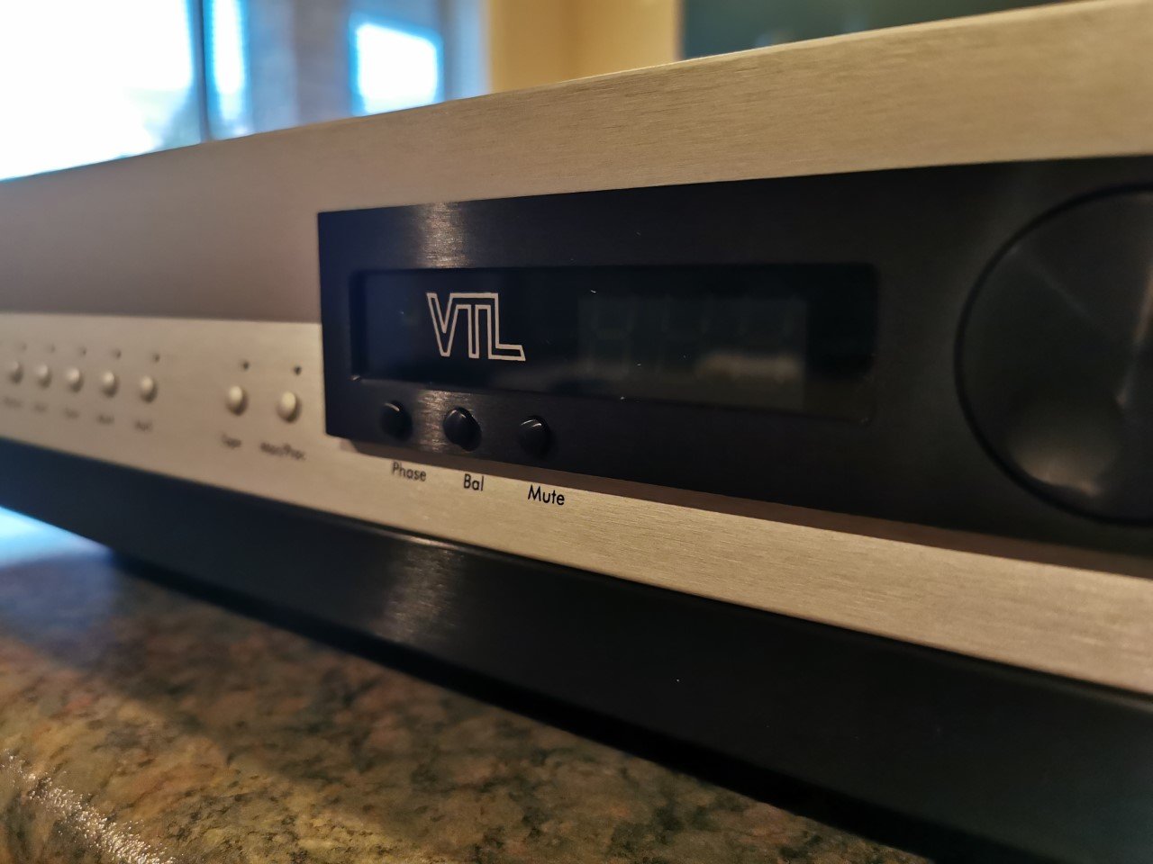 VTL TL5.5 Series II Signature Preamplifier - Stereo, Home Cinema ...