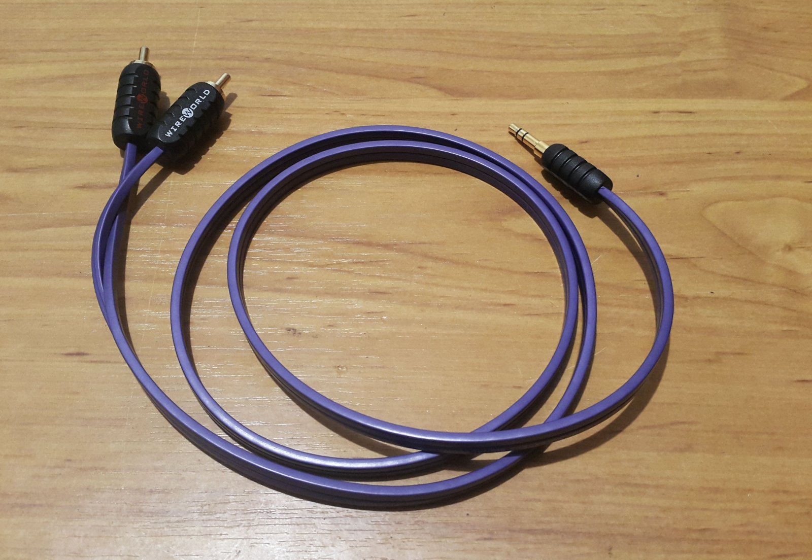 SOLD: FS: Wireworld Pulse 3.5mm To 2 RCA Audio Cable (1 Metre) - Hi-Fi ...