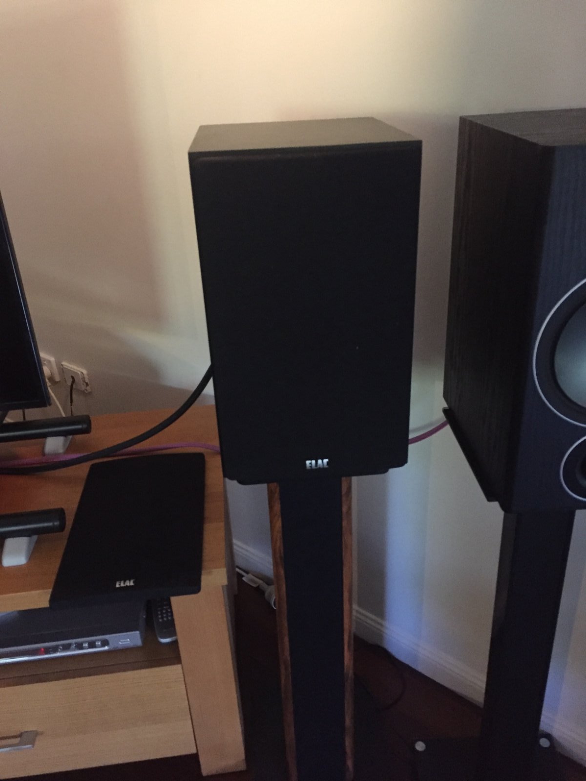 FS: Elac B6 Bookshelf Speakers |﻿ Stereo, Home Cinema, Headphones ...