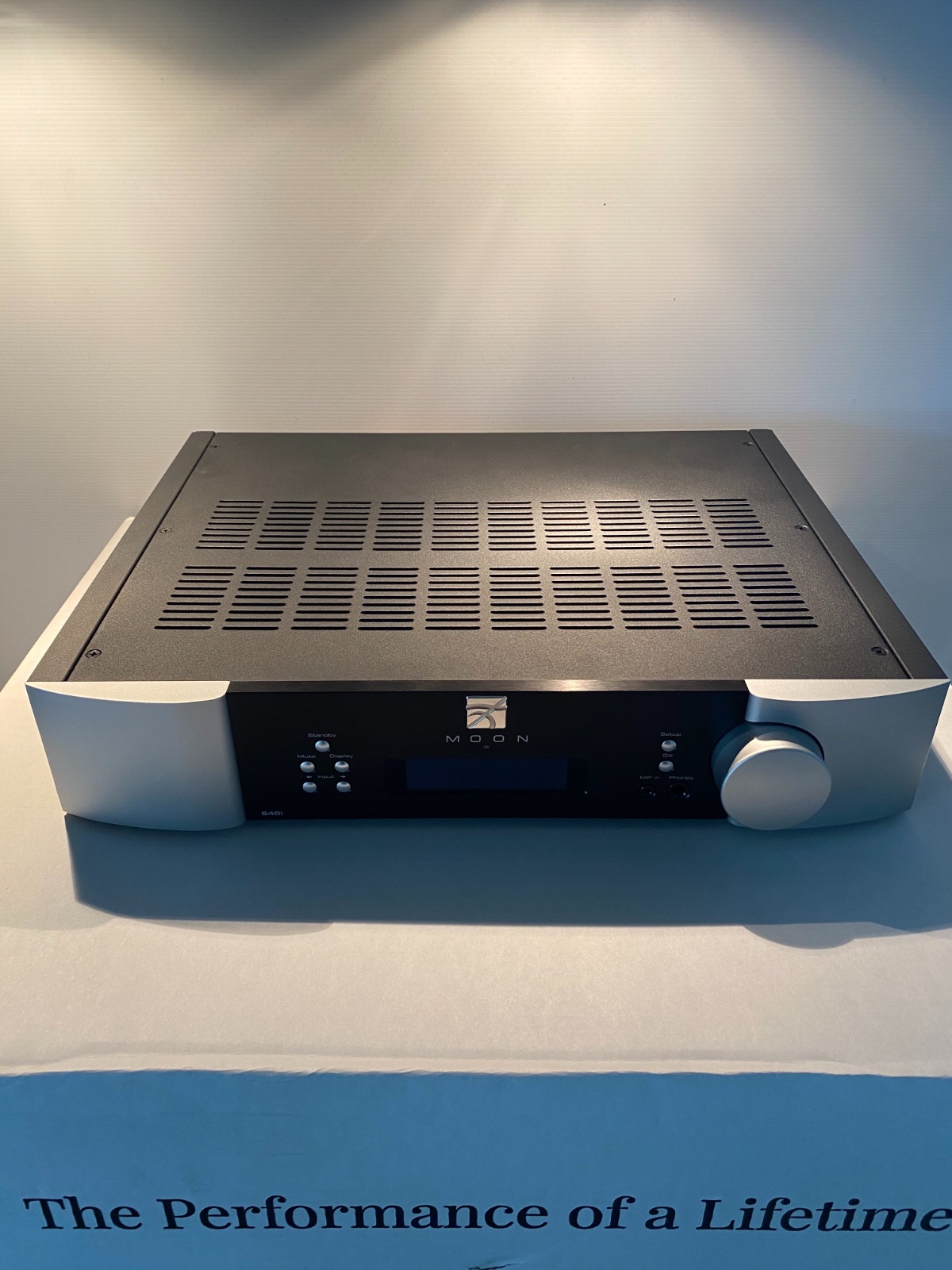 Simaudio MOON 240i Integrated Amplifier - Only purchased in May ...